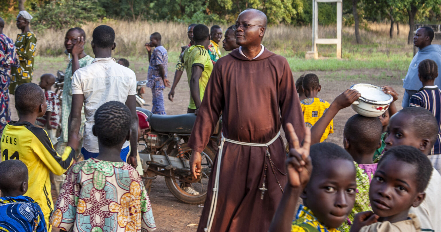 Les Franciscains au cœur de la protection des droits humains : Frère ...